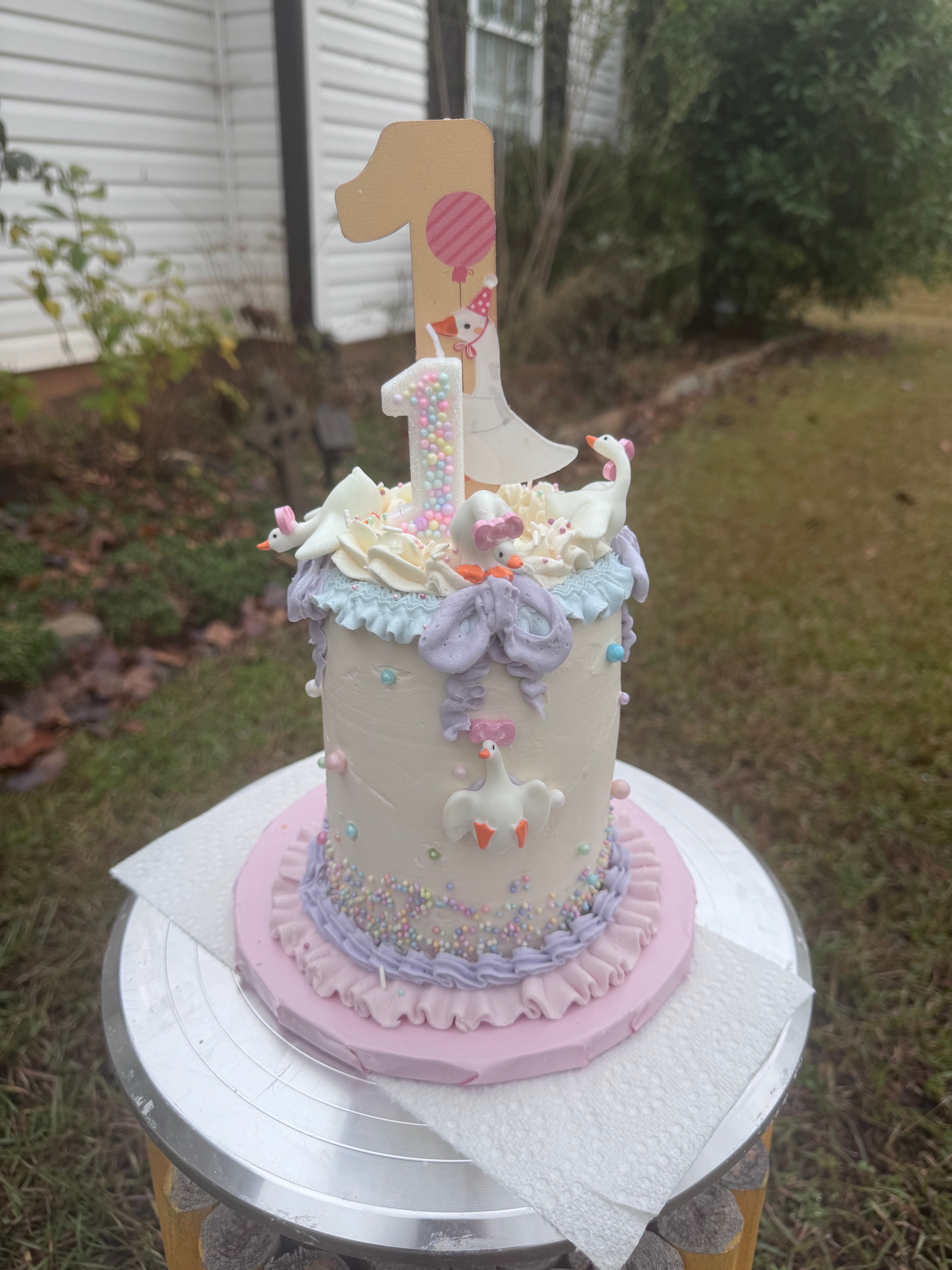 4” Smash Cake – Hayward Hens Homestead & Bakery
